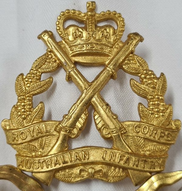1953 60 Royal Australian Infantry Corps Uniform Cap Badge Set Vietnam